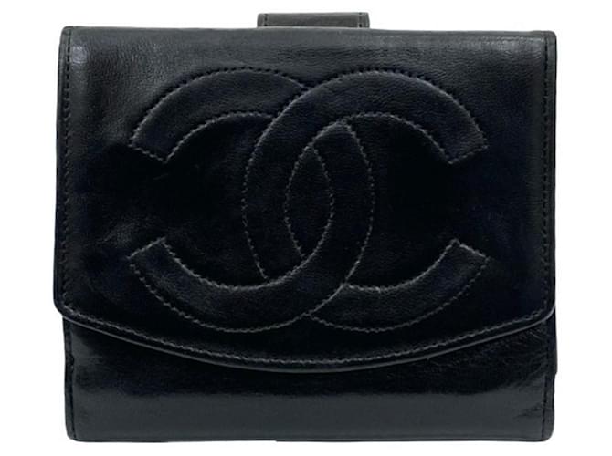 Chanel Coco Mark Lambskin Leather Bi-Fold Wallet Black ref.2550149 ...