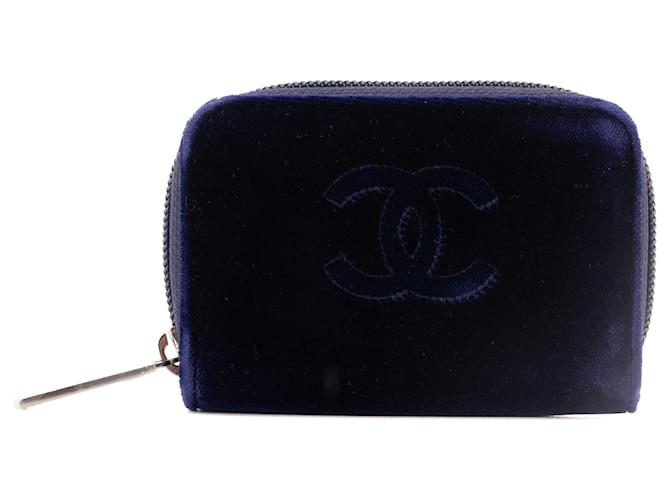 CHANEL - Navy Blue Velvet Chanel Wallet ref.2641871 - Joli Closet