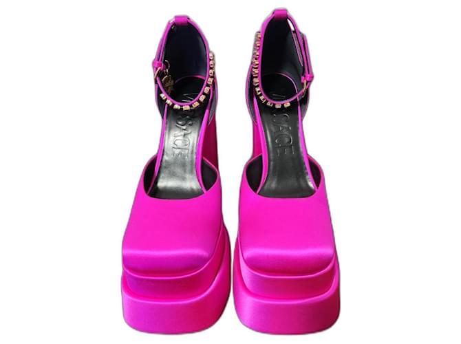 Versace Medusa Aevitas Pink Suede ref.2644434 - Joli Closet