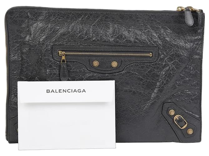 Balenciaga Embrayage de moteur géant (Vendu) - Joli Closet