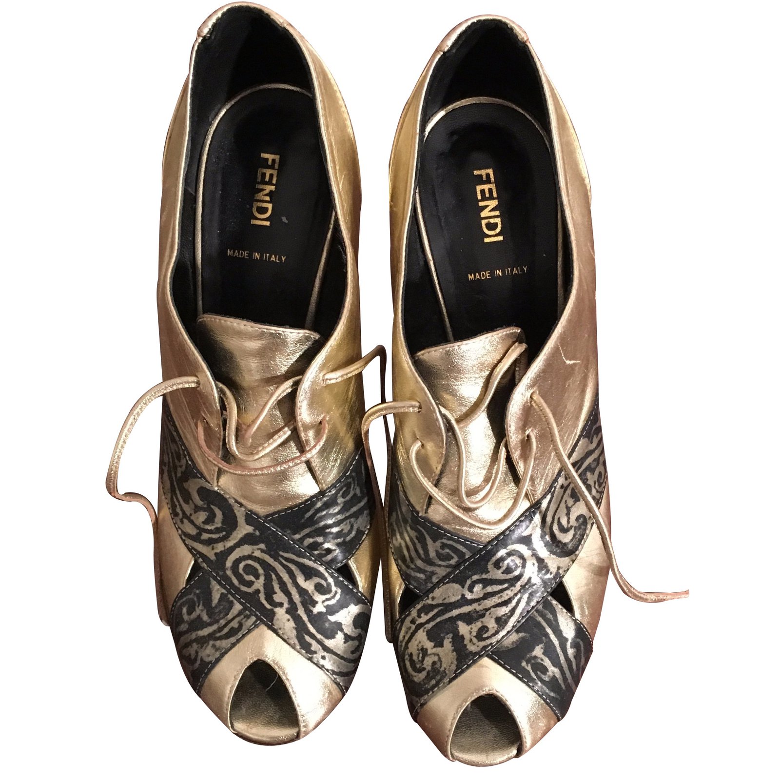 Fendi Heels Golden Leather ref.9821 - Joli Closet