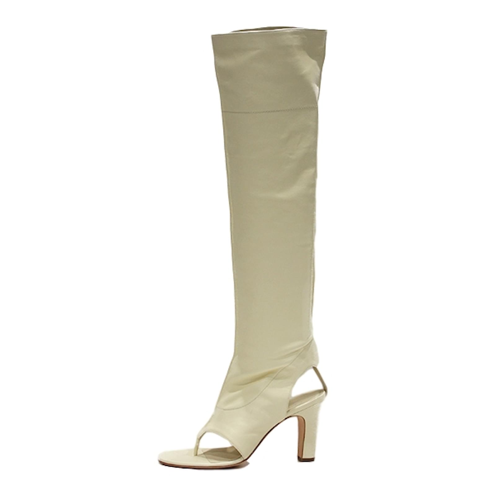 Chanel Boots Eggshell Leather ref.16376 - Joli Closet
