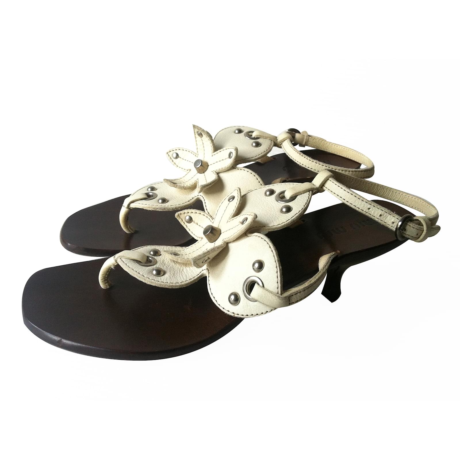 Miu Miu Sandals Fleurs Collection Cream Leather ref.20579 - Joli Closet