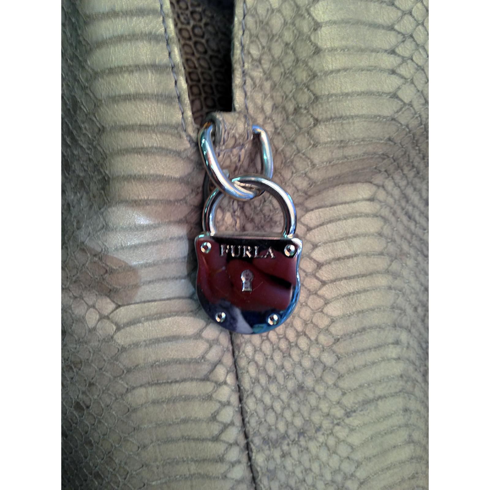 Furla Sac-seau cuir façon python Gris ref.32246 - Joli Closet