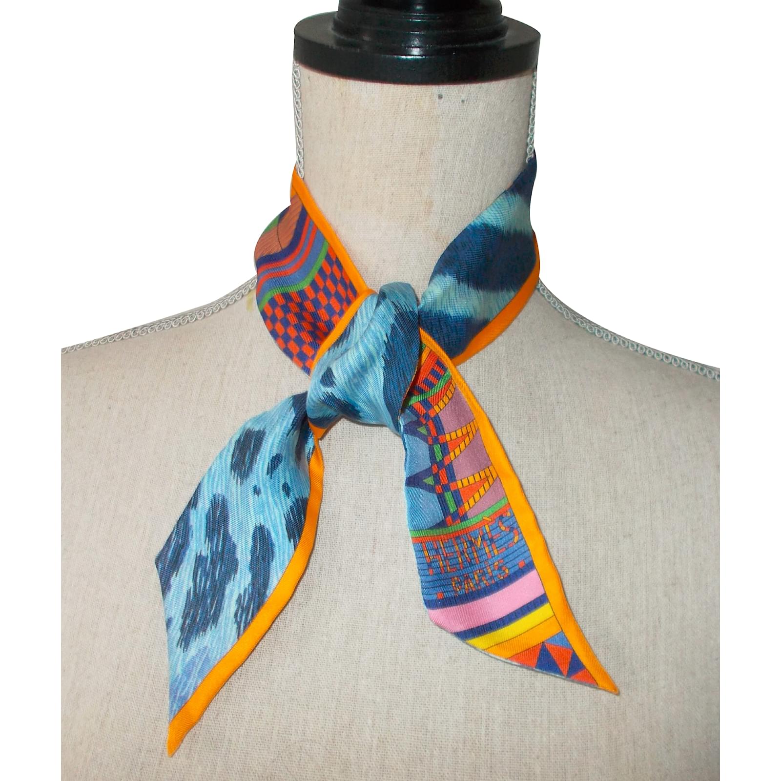 Hermès Foulard Soie Multicolore ref.34850 - Joli Closet