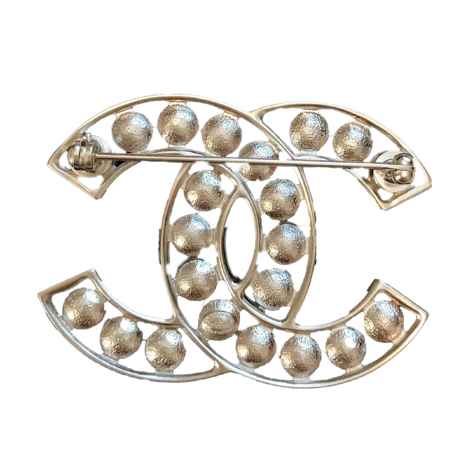 Chanel Pin & brooch Golden Metal ref.38566 - Joli Closet