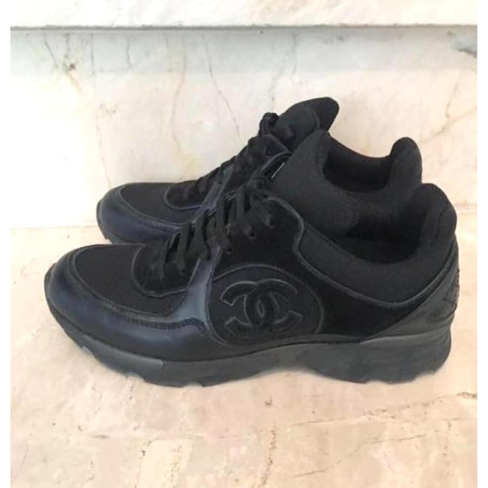 Chanel Baskets Cuir Tissu Noir ref.44111 - Joli Closet
