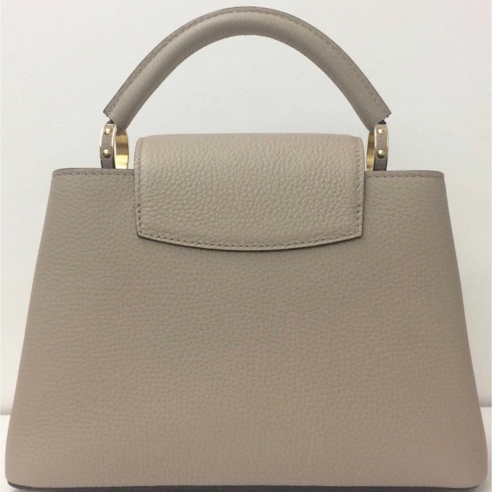 Louis Vuitton Capucines BB Cuir Beige ref.48675 - Joli Closet