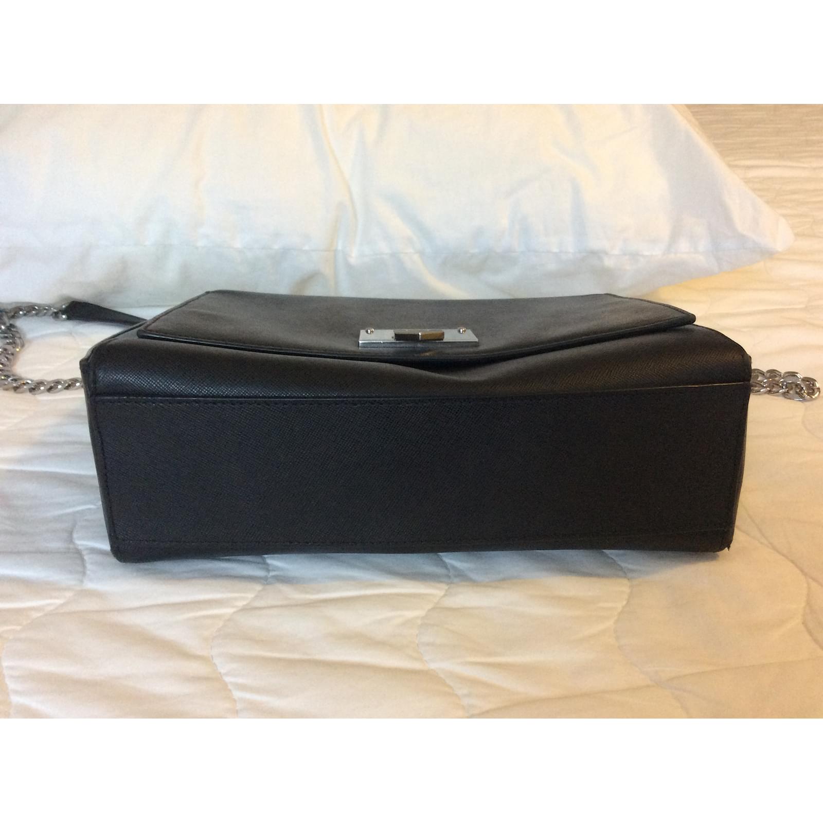 Hugo Boss Handbags Black Leather ref.62647 - Joli Closet