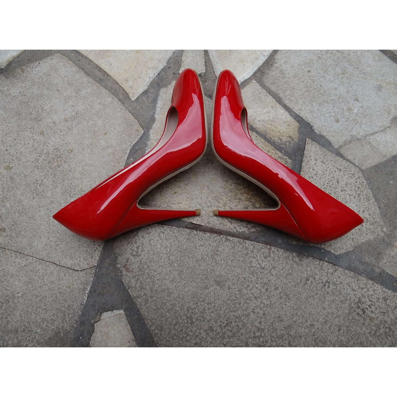 Miu Miu Heels Red Patent leather ref.68111 - Joli Closet