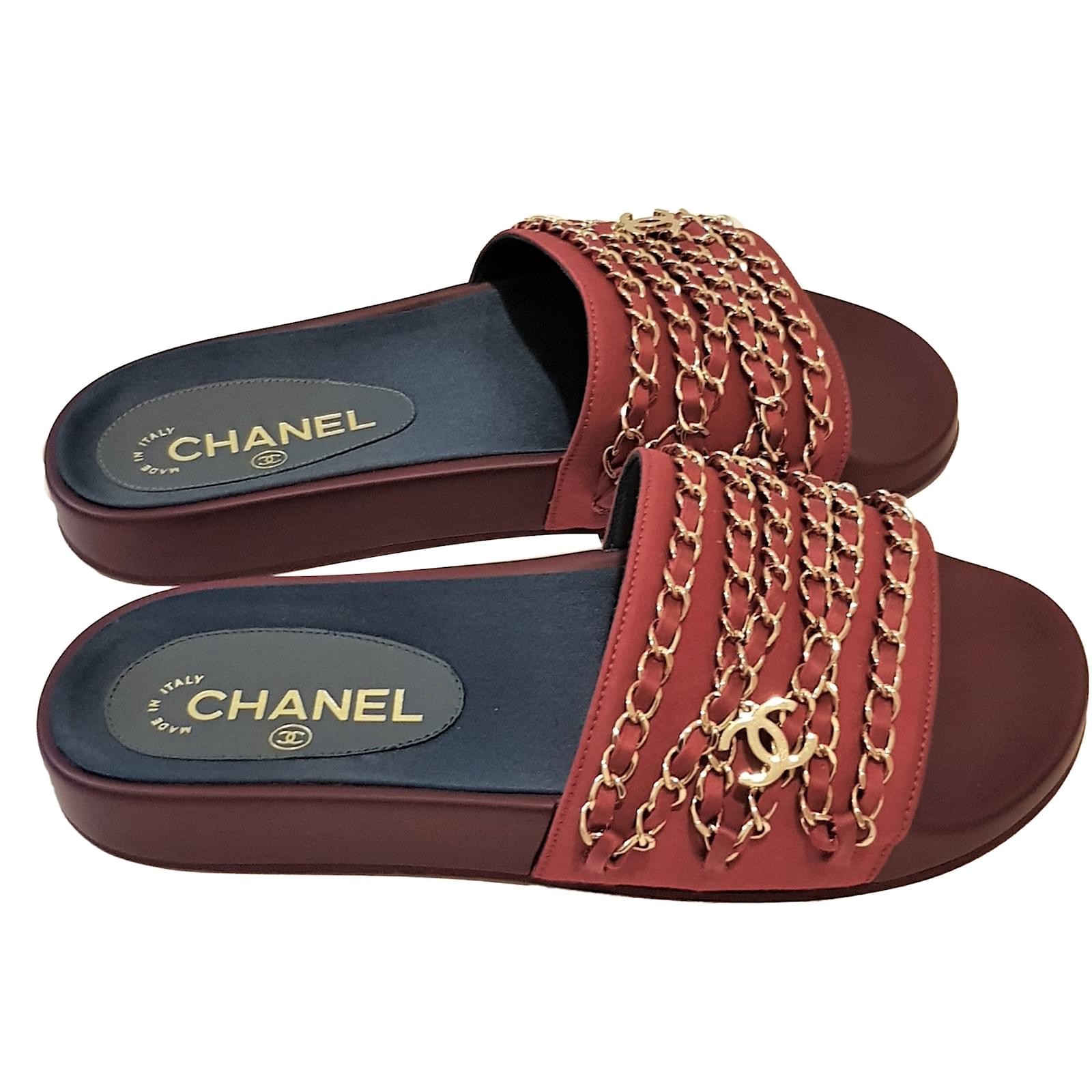 Chanel Slides slippers Red Satin ref.74639 - Joli Closet