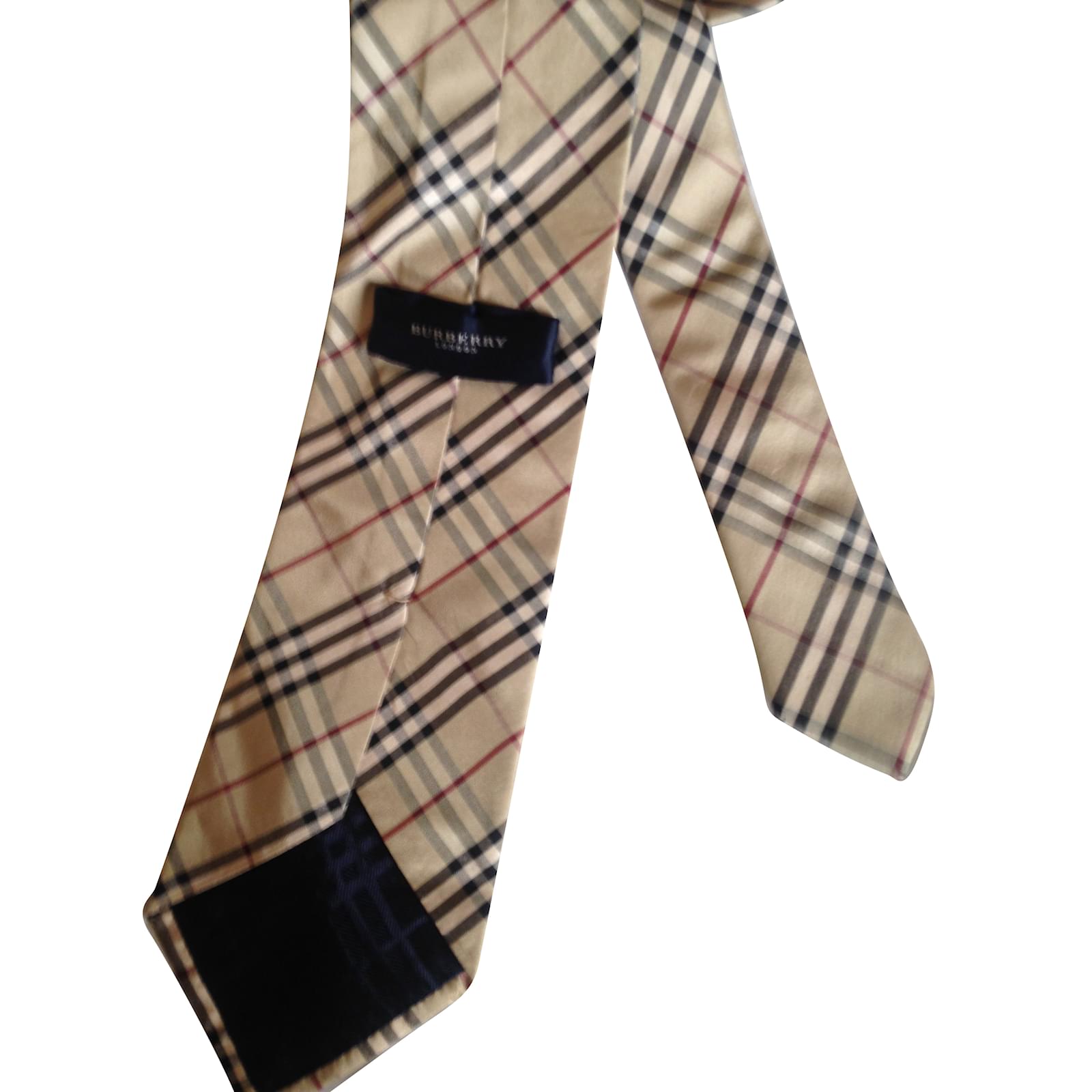 Burberry ties Cream Silk ref.79142 - Joli Closet