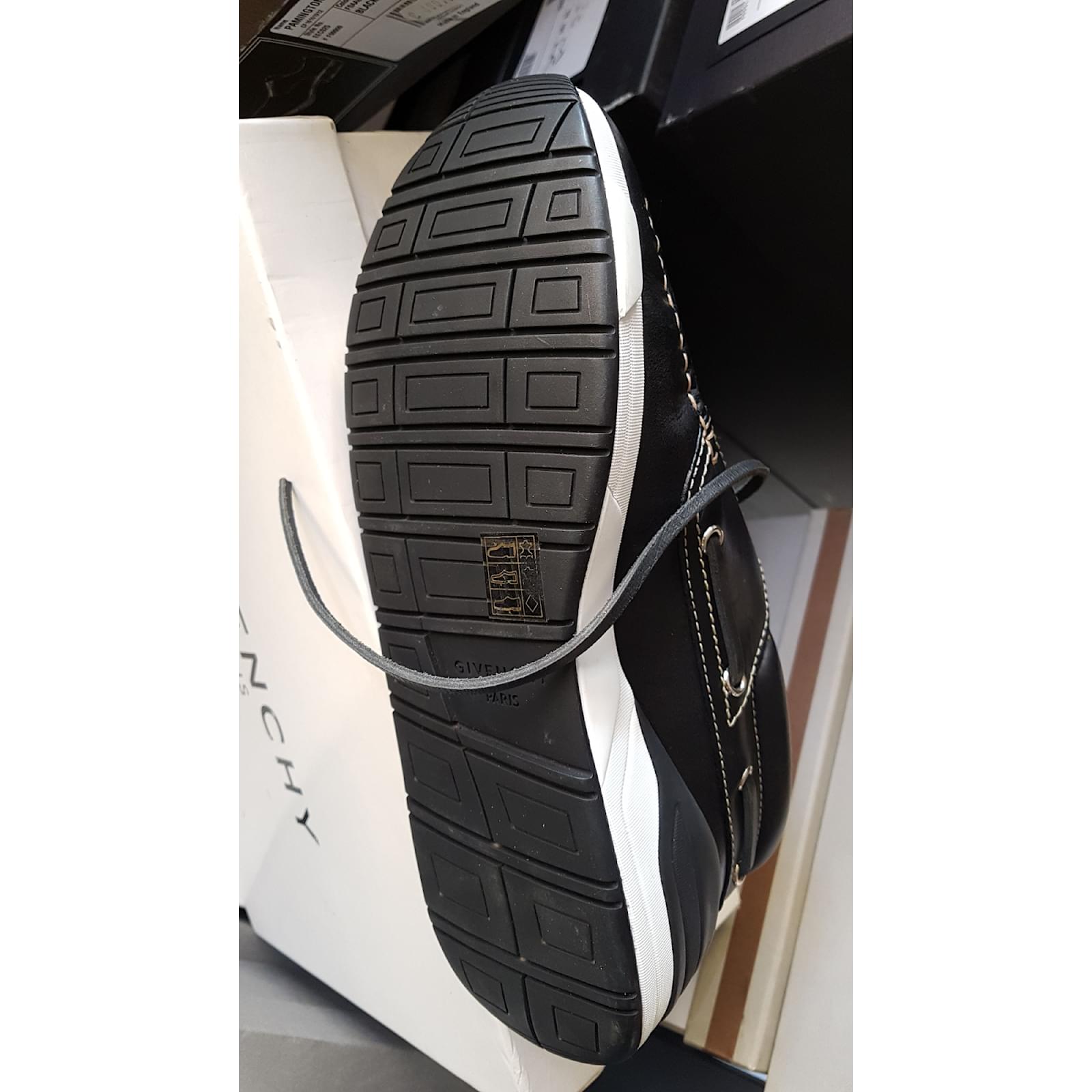 Givenchy Moccasins Cuir Noir ref.84472 - Joli Closet