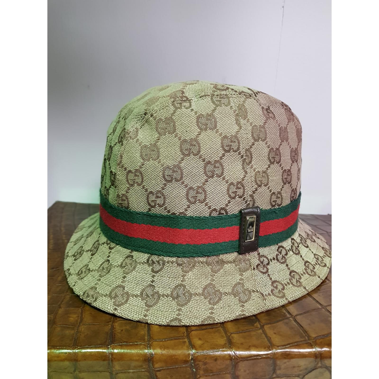 Gucci Chapeau Toile Beige ref.85119 - Joli Closet