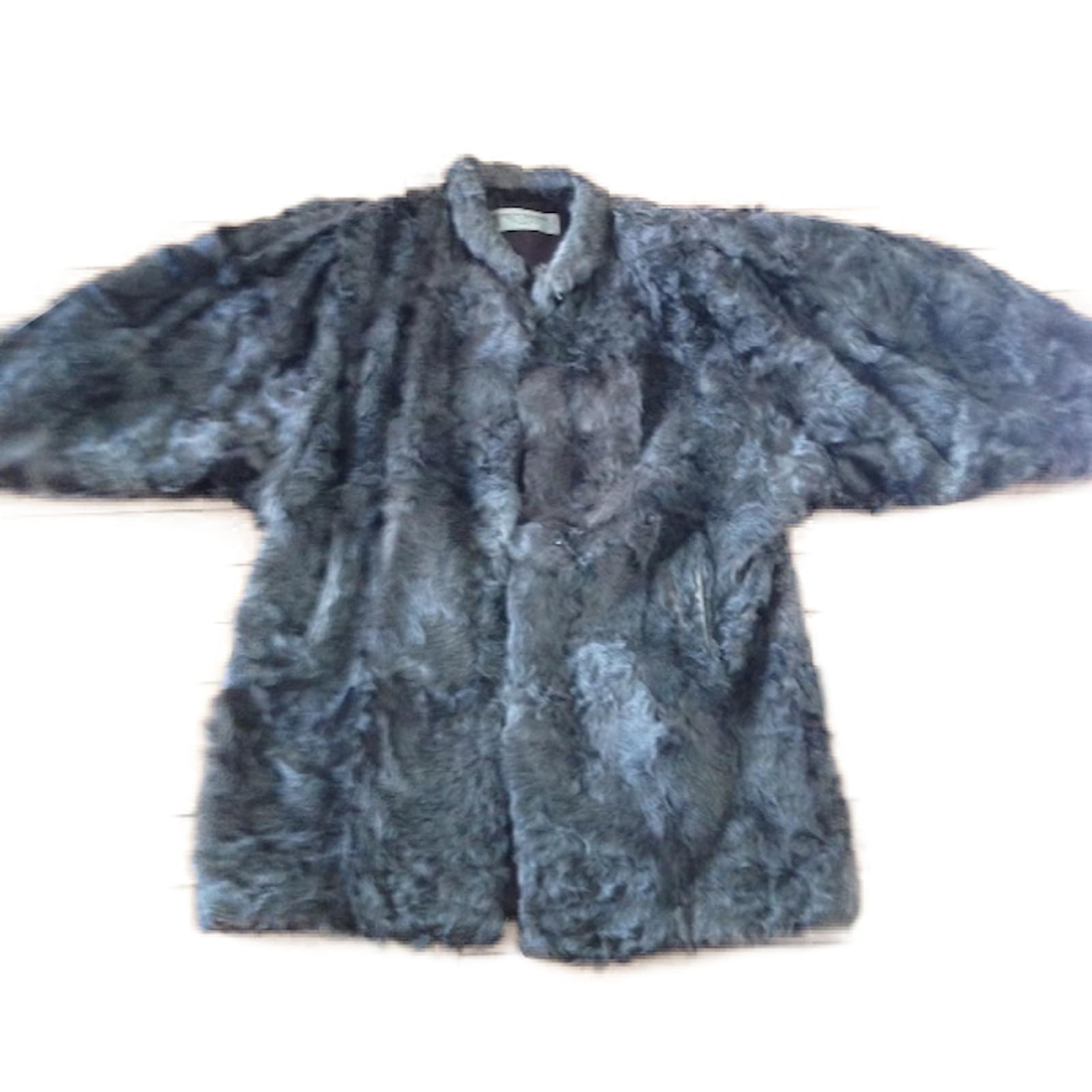 Pierre Balmain Fur coat Grey ref.85694 - Joli Closet