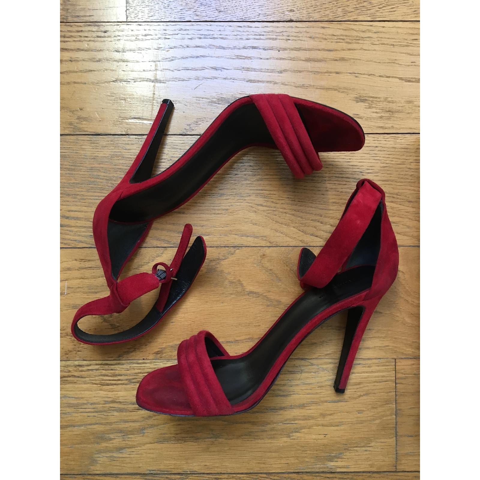 Céline Sandales en daim rouge ref.85961 - Joli Closet