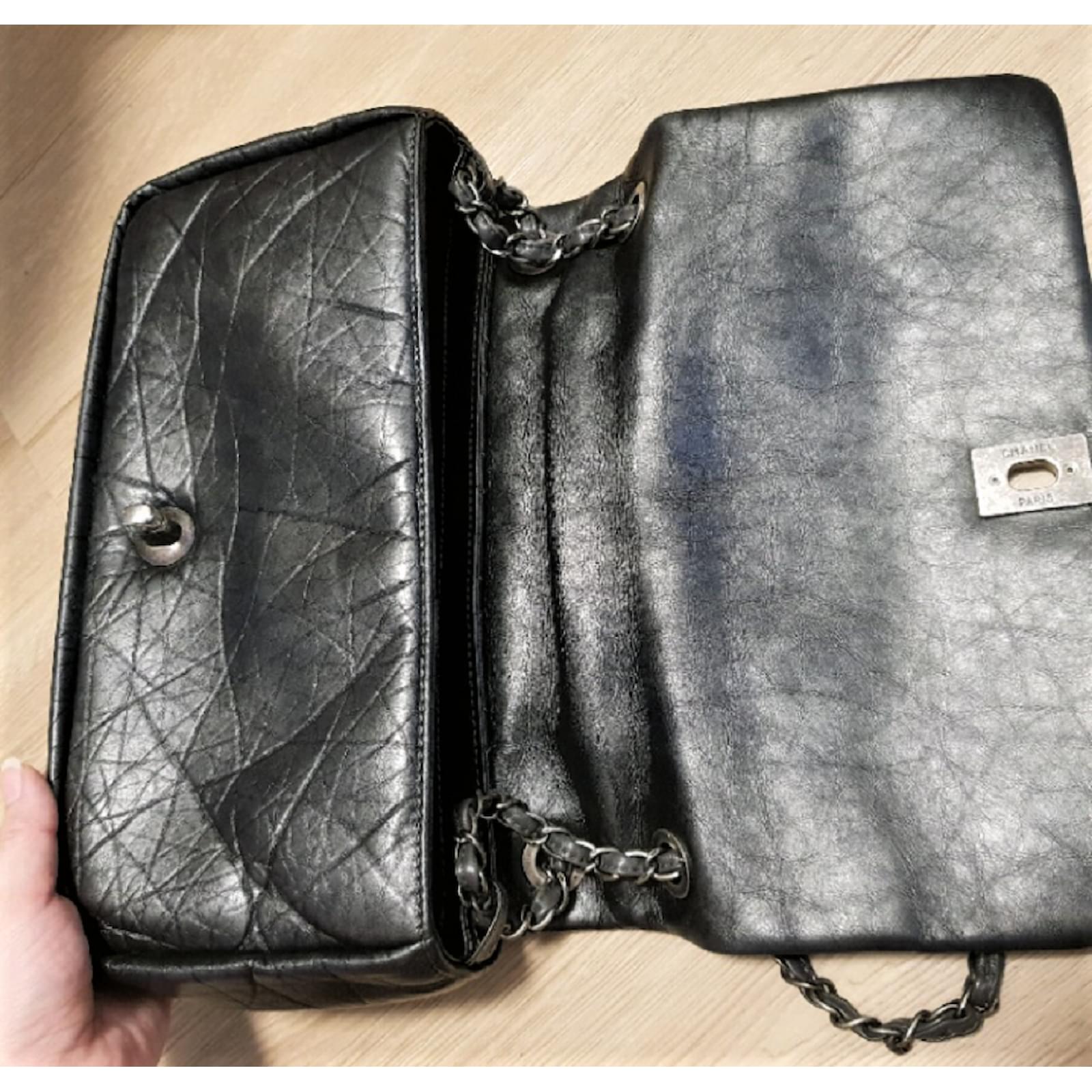 Chanel pondicherry small grey flap bag. Dark grey Leather ref.93260 ...