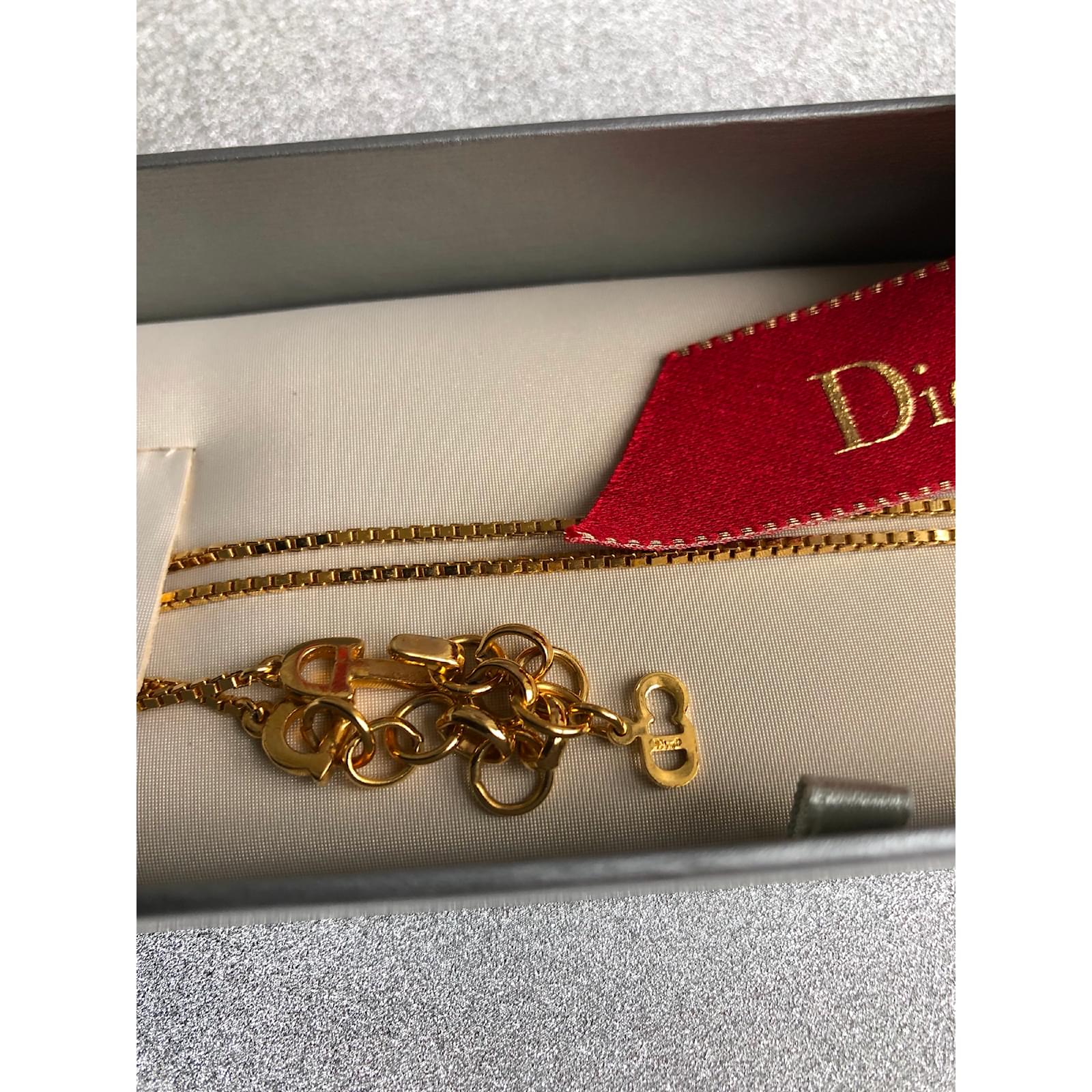 Christian Dior Collier Dior avec pendentif étoile Métal Doré ref.101307 ...