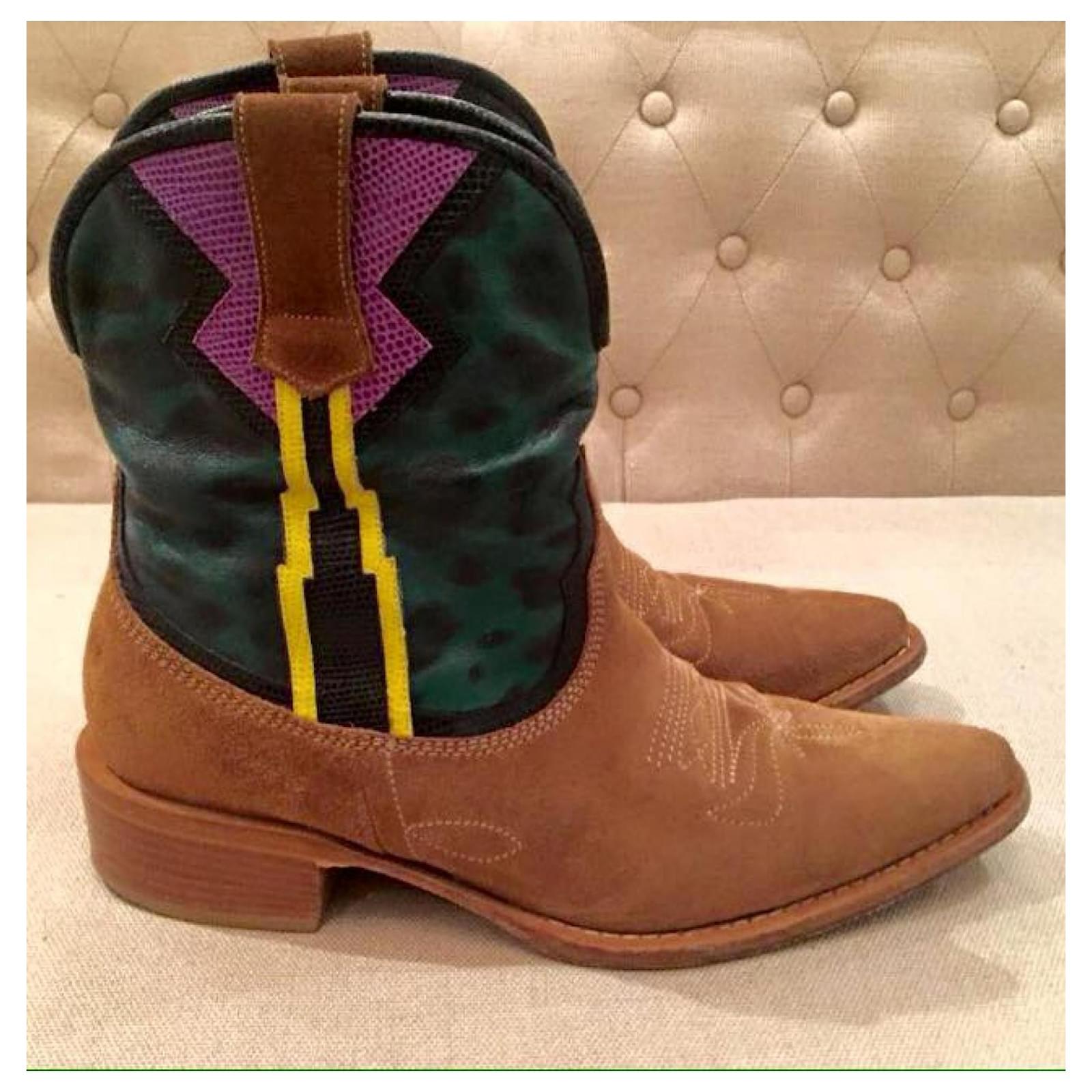 Etro Boots Multiple colors Suede Leather ref.113583 - Joli Closet