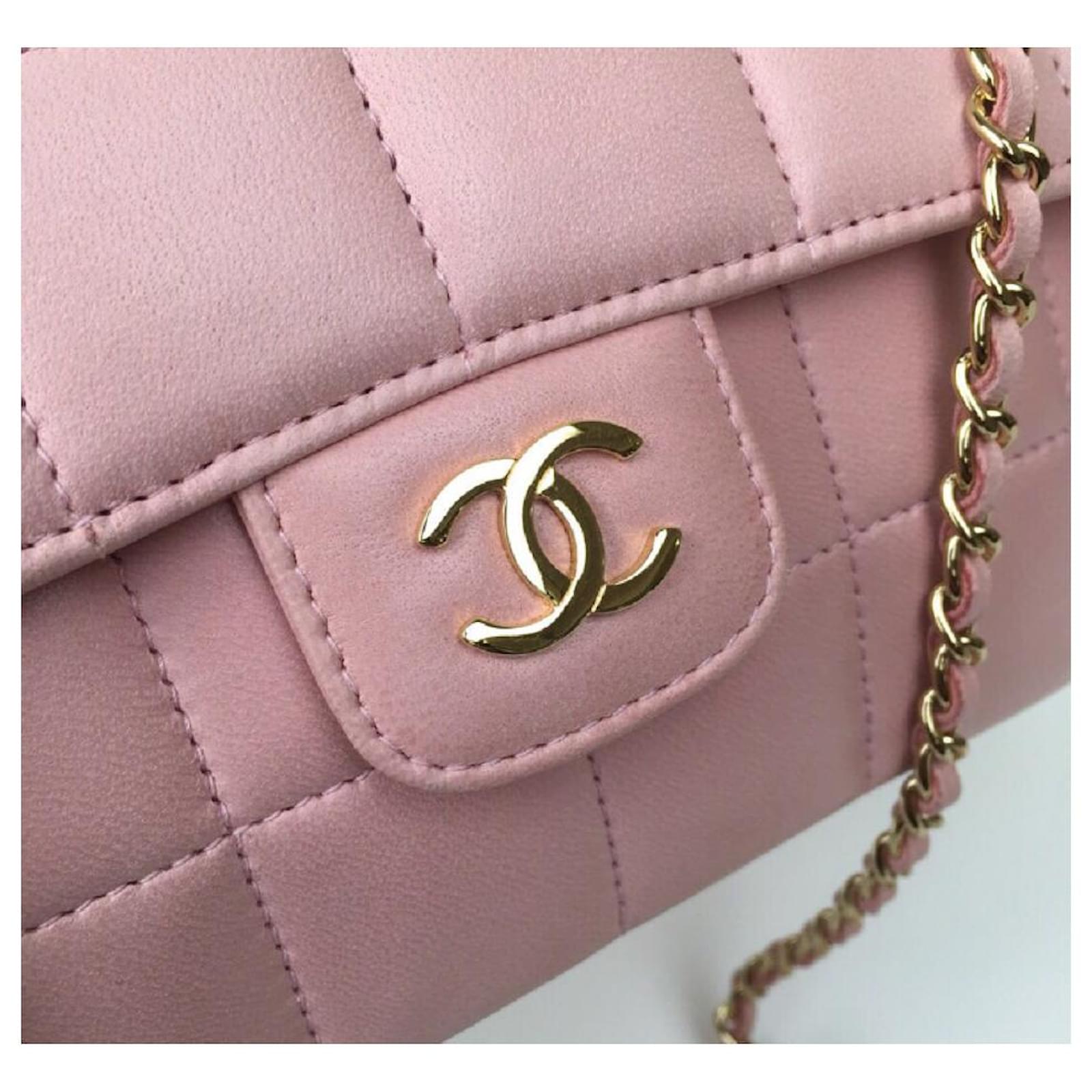 Chanel pinke Mini-Camelia-Tasche aus Leder ref.113684 - Joli Closet