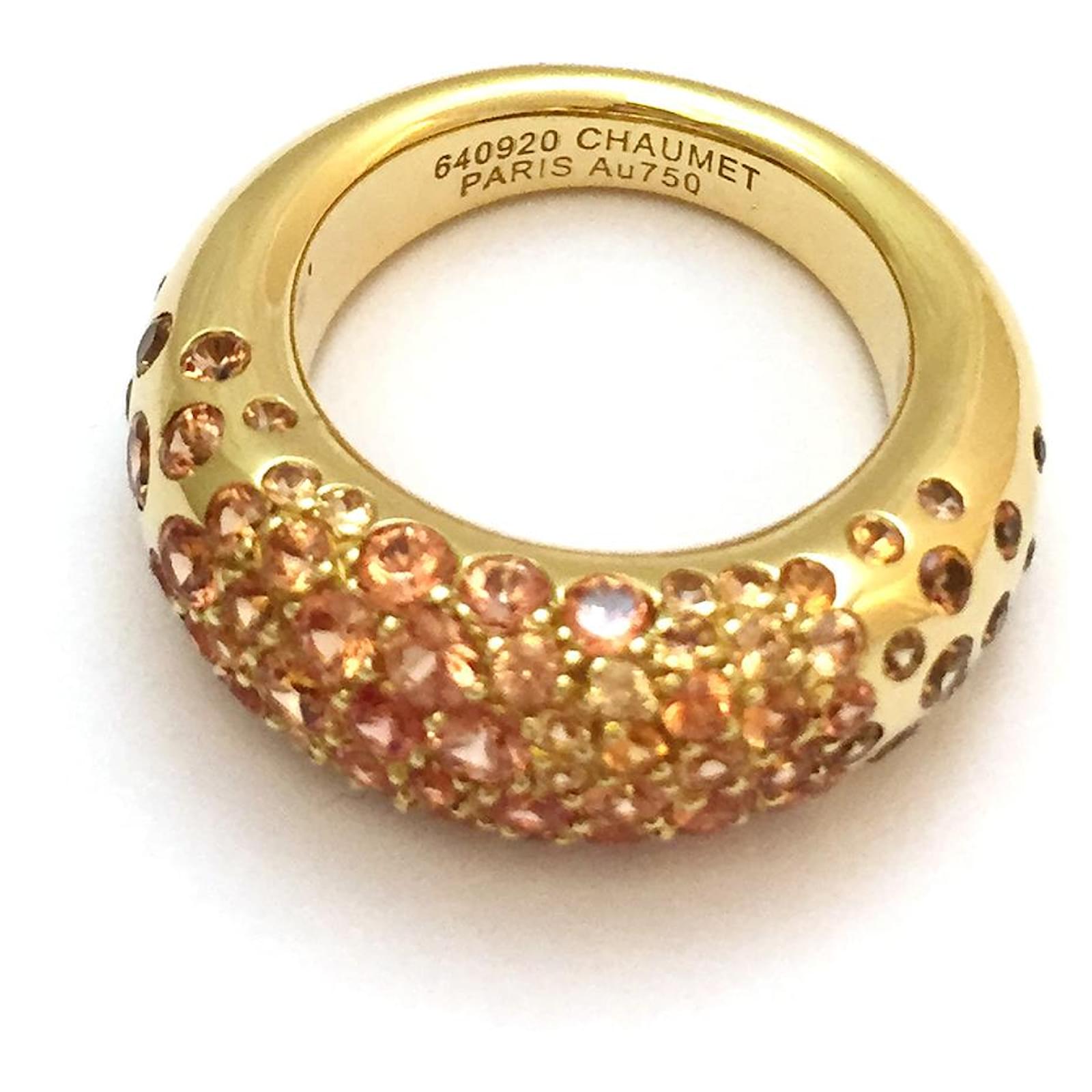 Chaumet ring "Caviar" model in yellow gold, orange sapphires. ref ...