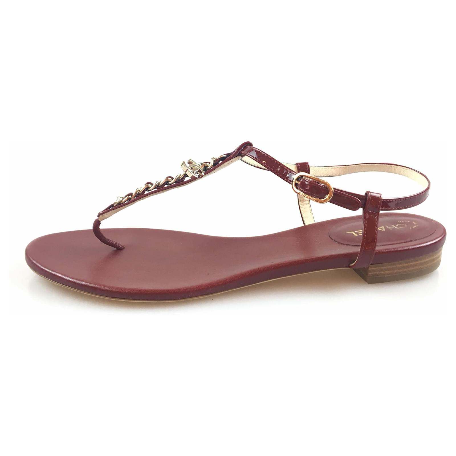Chanel Sandales à bride en T et chaînes rouges Cuir ref.119550 - Joli ...