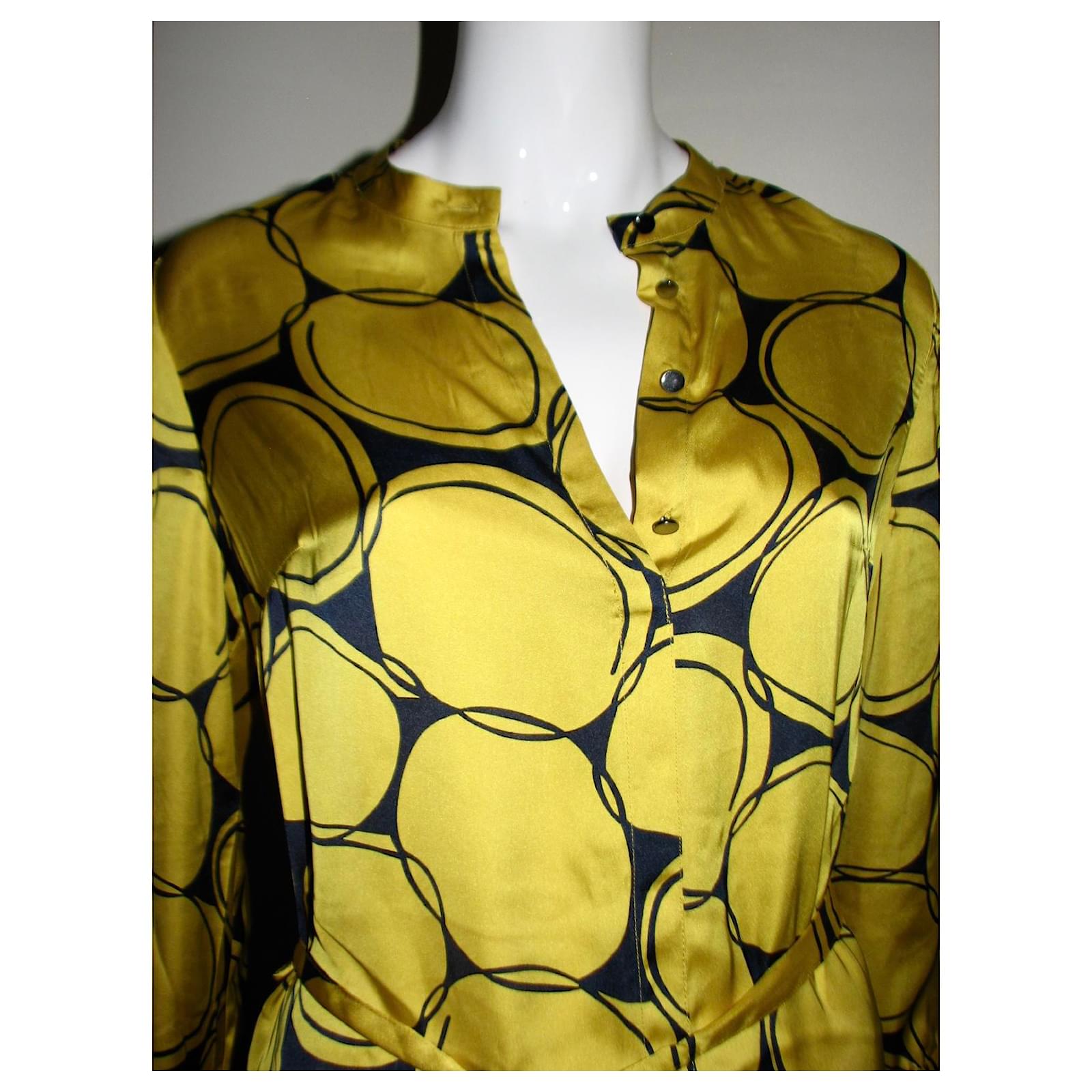 Clements Ribeiro Yellow satin dress with 3/4 sleeves Navy blue ...