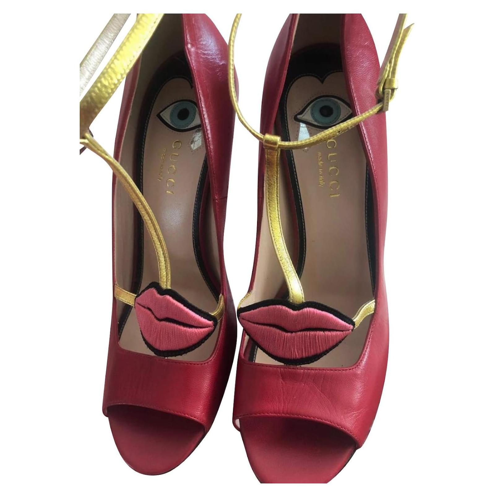 Gucci Lips T-bar heels shoes pumps EU38 Red Leather ref.138032 - Joli ...