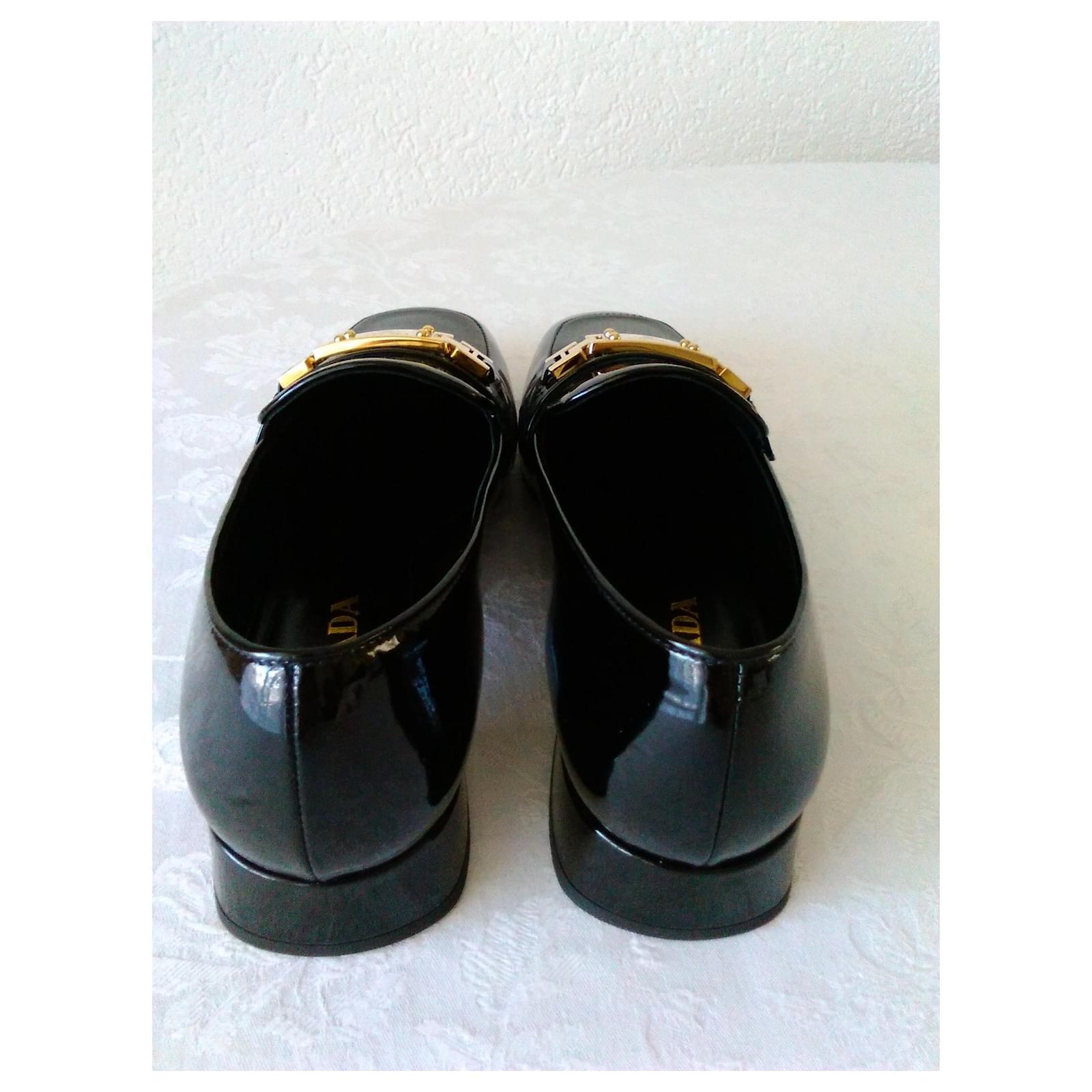 Mocassins PRADA en cuir verni noir Cuir vernis ref.141265 - Joli Closet