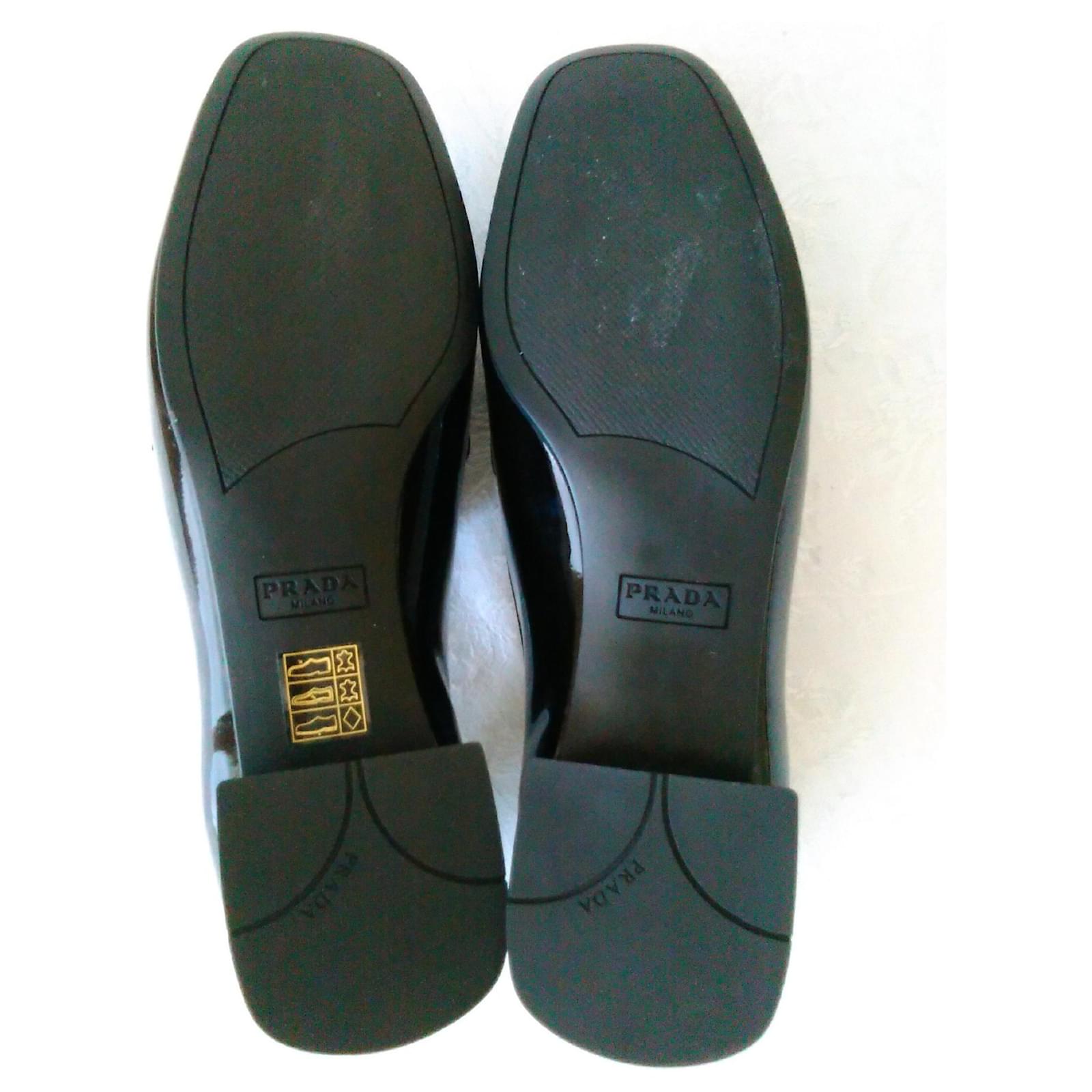 Mocassins PRADA en cuir verni noir Cuir vernis ref.141265 - Joli Closet