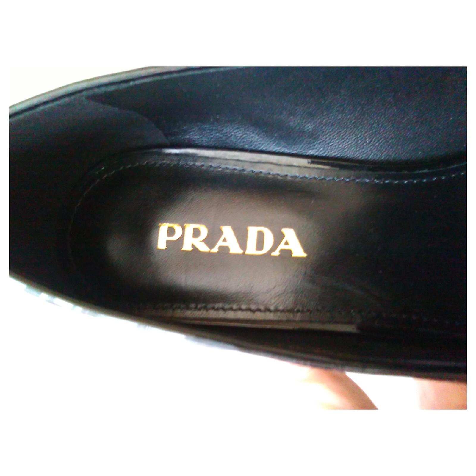 Mocassins PRADA en cuir verni noir Cuir vernis ref.141265 - Joli Closet