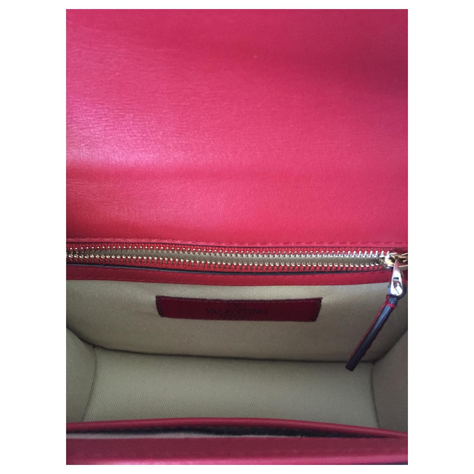 Valentino Garavani Sac Valentino Glam Loco Cuir Rouge ref.141473 - Joli ...