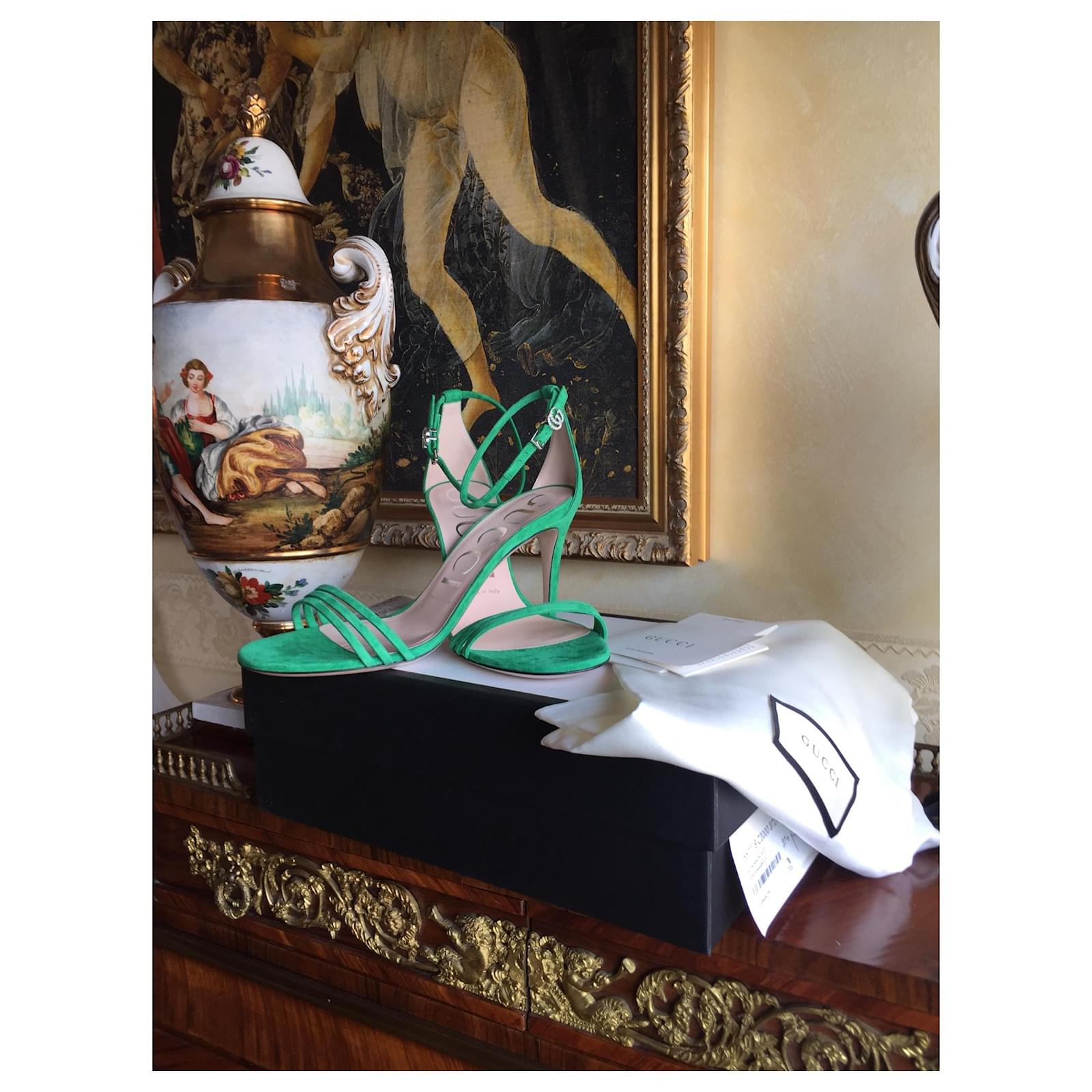 SANDALES GUCCI MARMONT EN DAIM Suede Vert ref.142052 - Joli Closet