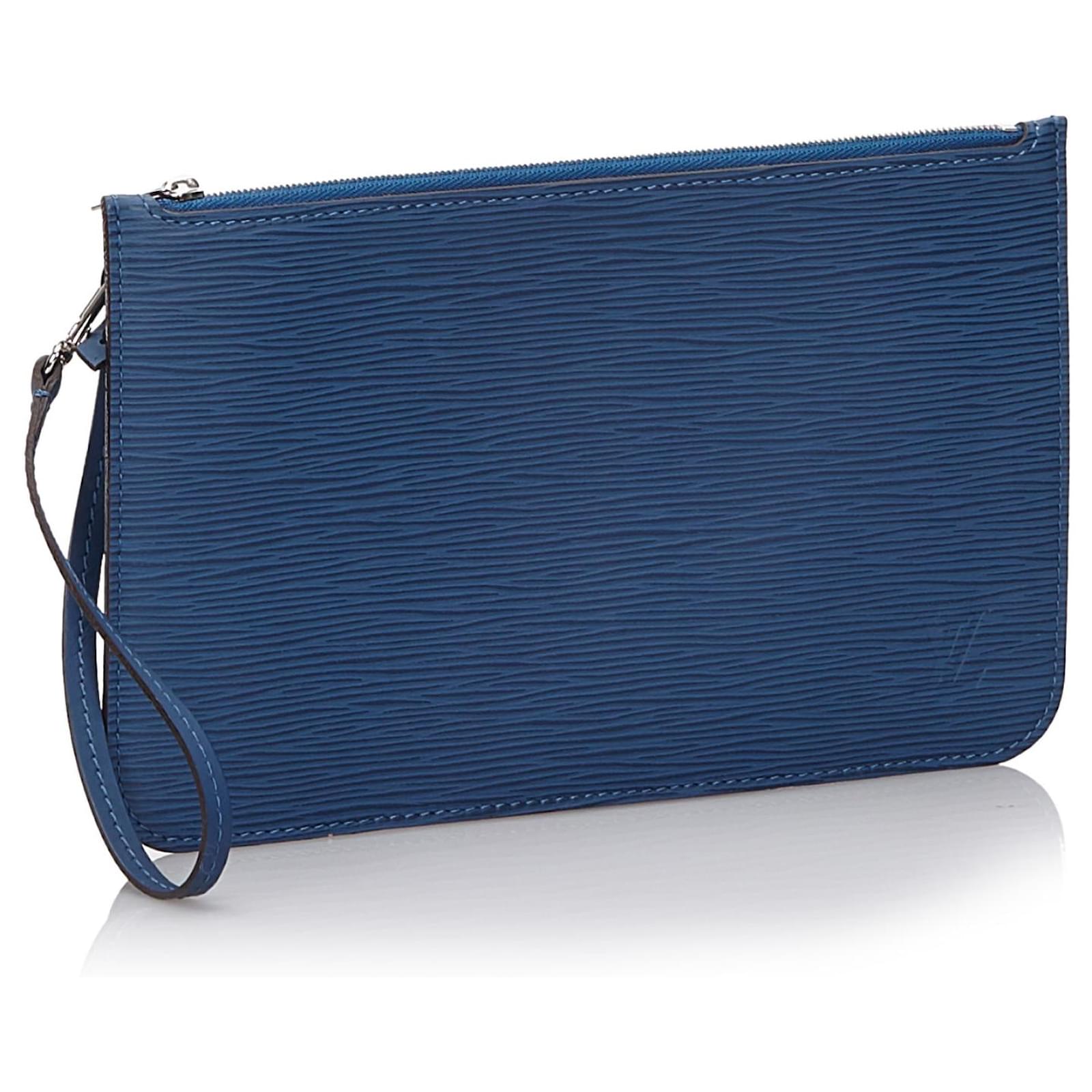 Pochette Epi Bleu Louis Vuitton Cuir ref.146063 - Joli Closet