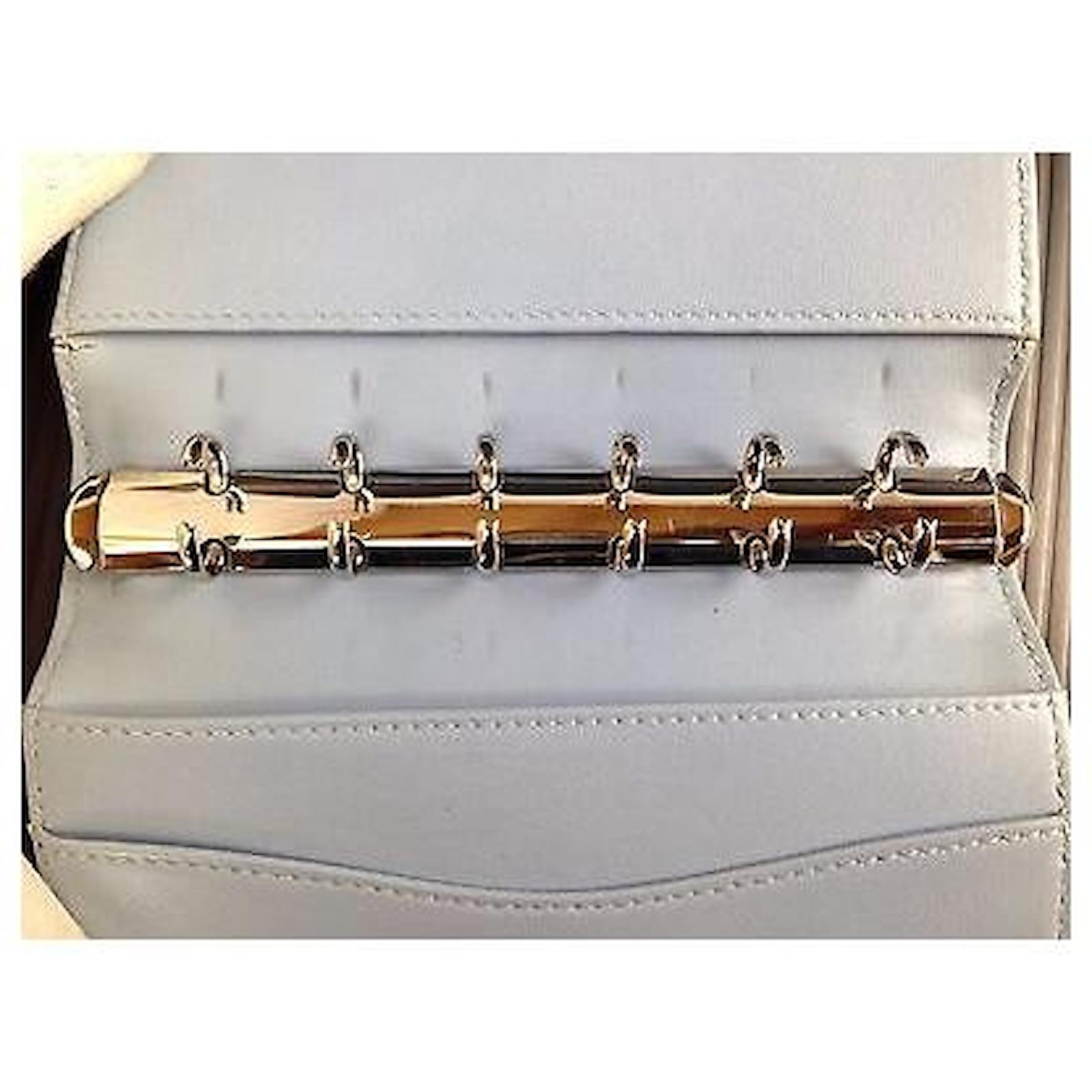 Chanel Notebook Cover Silvery Leather ref.153035 - Joli Closet