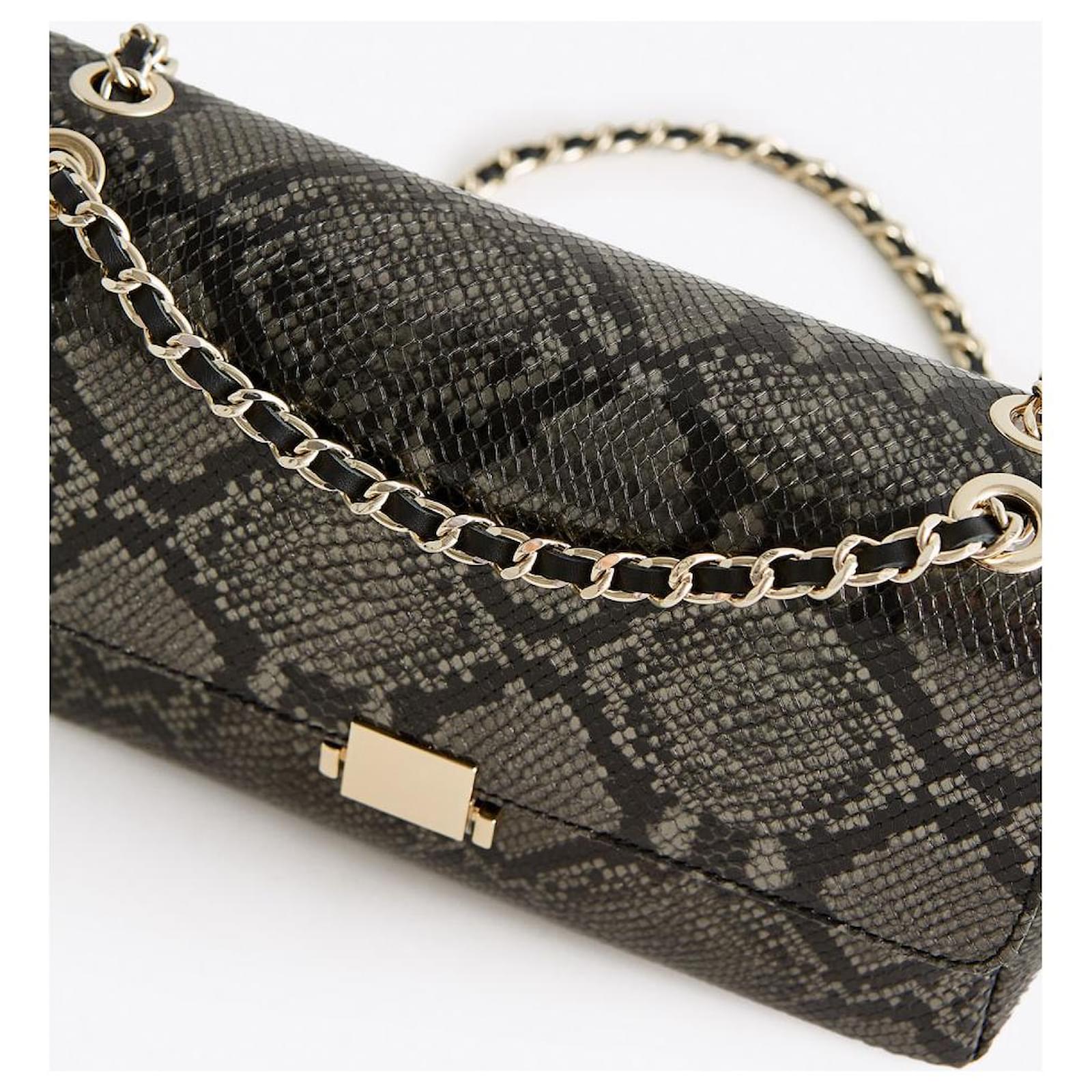 Uterque Handbags Green Patent leather ref.155355 - Joli Closet