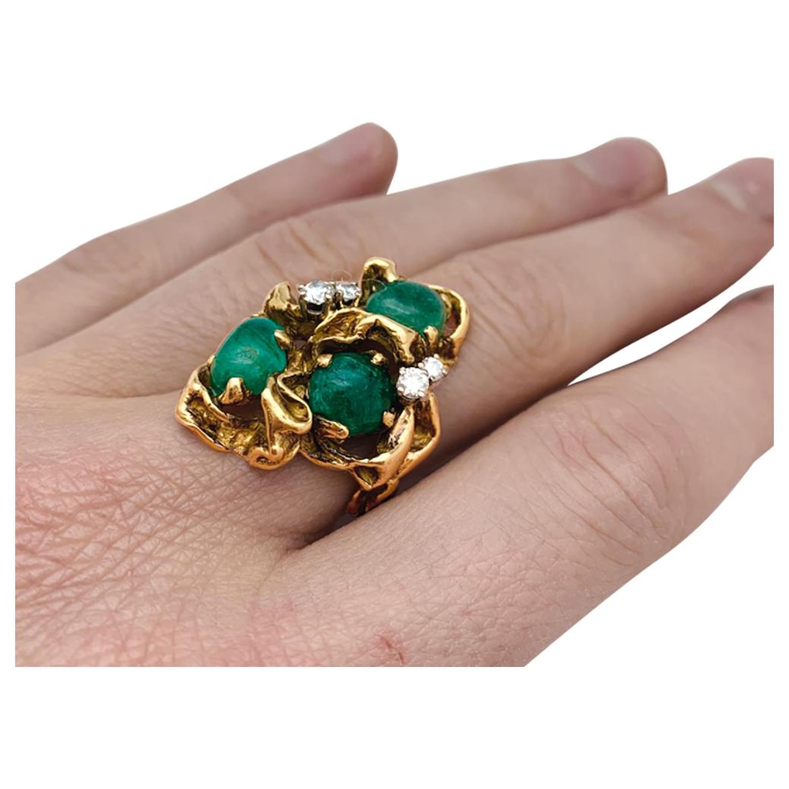 Autre Marque Gilbert Albert Ring "Crumpled", In yellow gold, emeralds ...