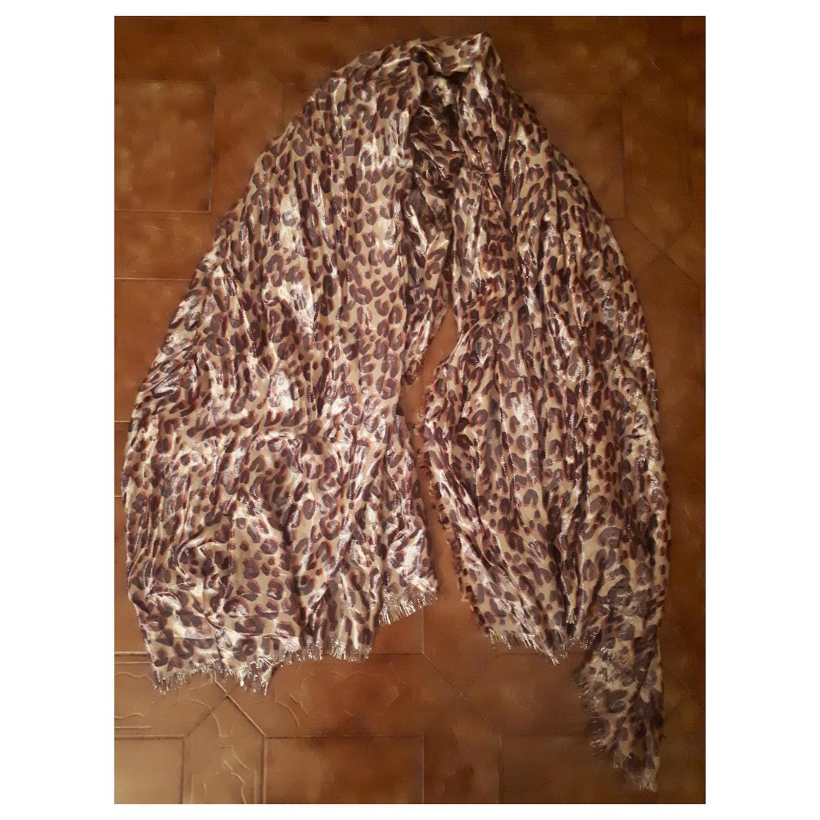 Louis Vuitton Echarpe "Leopard Disco". Cachemire Imprimé léopard ref ...