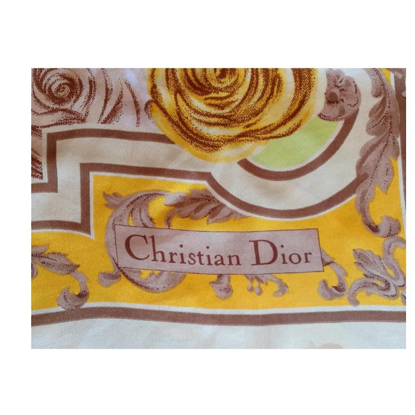 Christian Dior Silk scarf Light green ref.166043 - Joli Closet