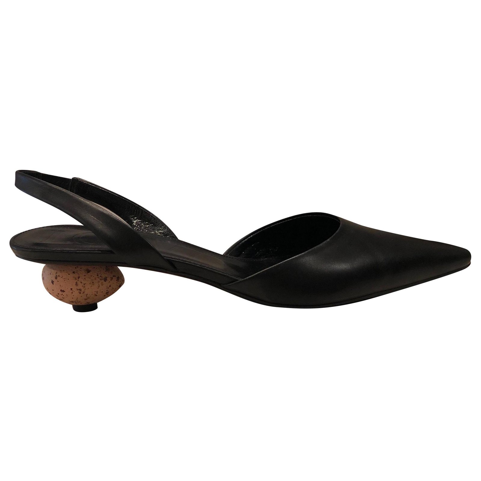 Loewe Egg heels Black Leather ref.167740 - Joli Closet