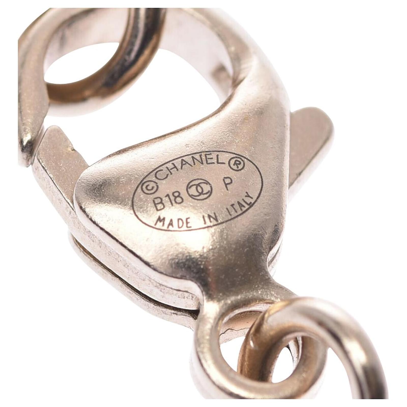 Collier Chanel vintage Plaqué or Doré ref.181663 - Joli Closet