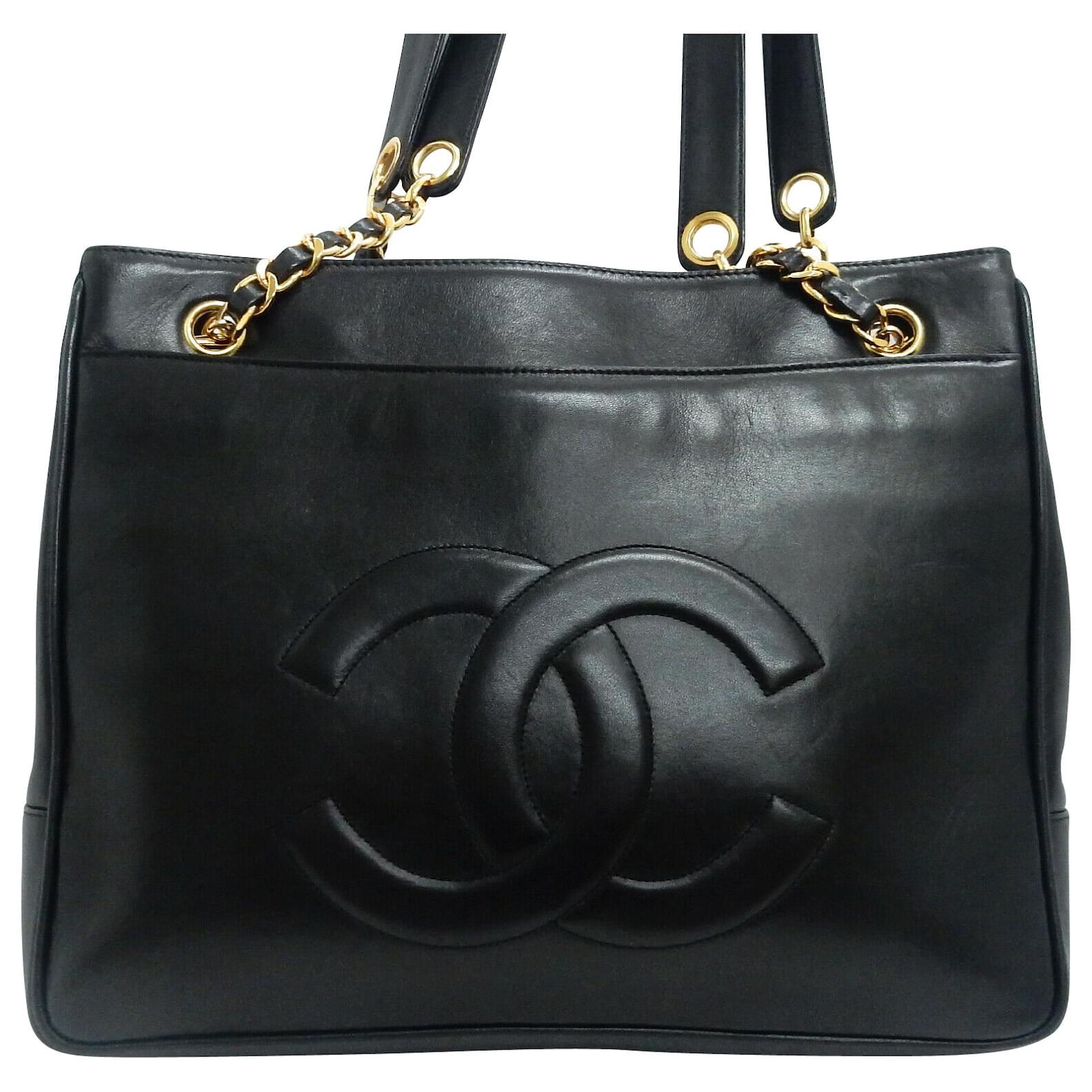 Mala de Ombro Vintage Chanel Preto Couro ref.186142 - Joli Closet