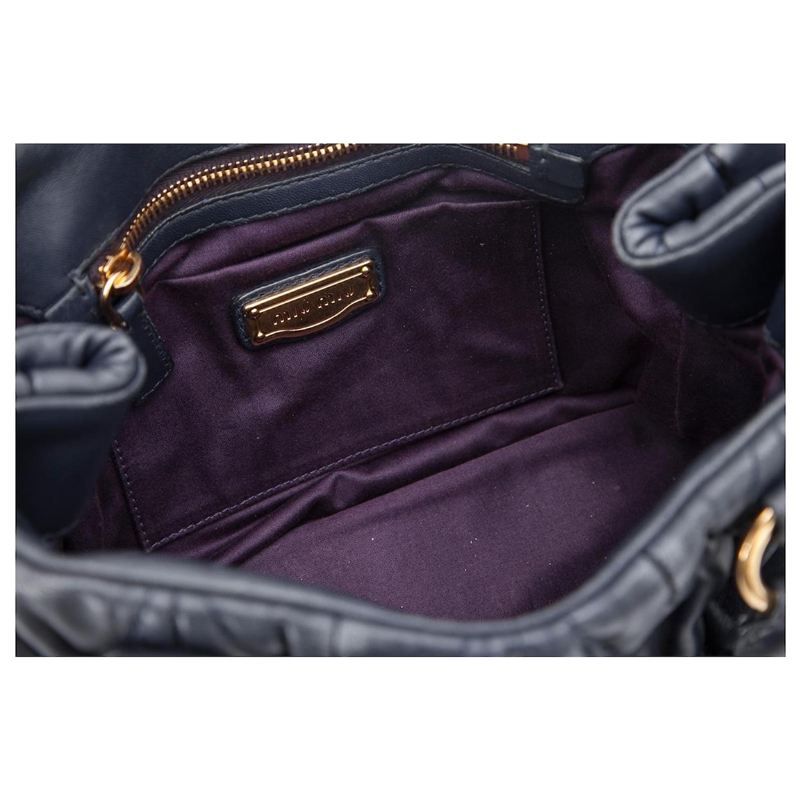 Miu Miu Blue Matelasse Bauletto Aperto Satchel Cuir Bleu Bleu foncé ref ...