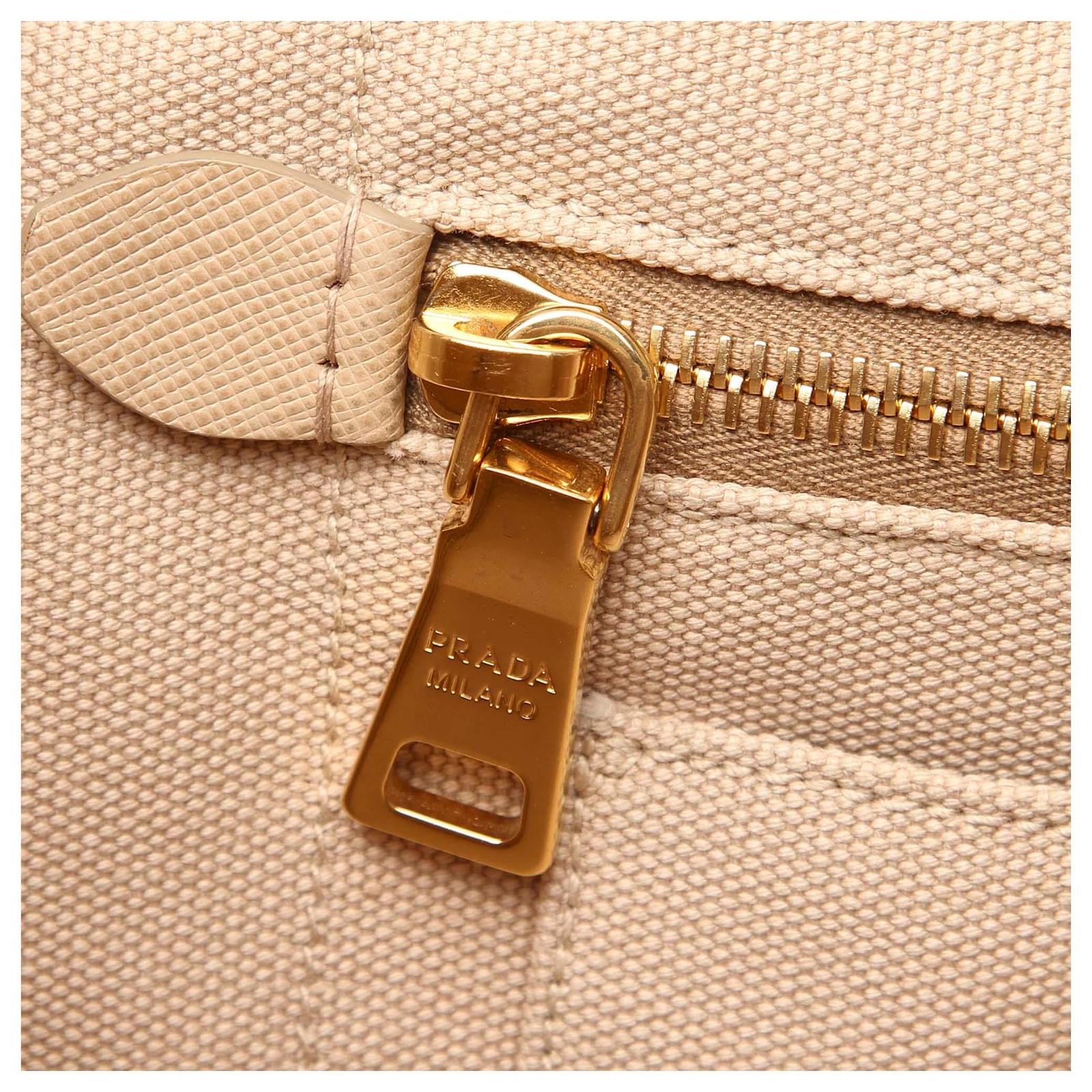 Prada Brown Canapa Canvas Sac à main Toile Tissu Marron ref.188973 ...