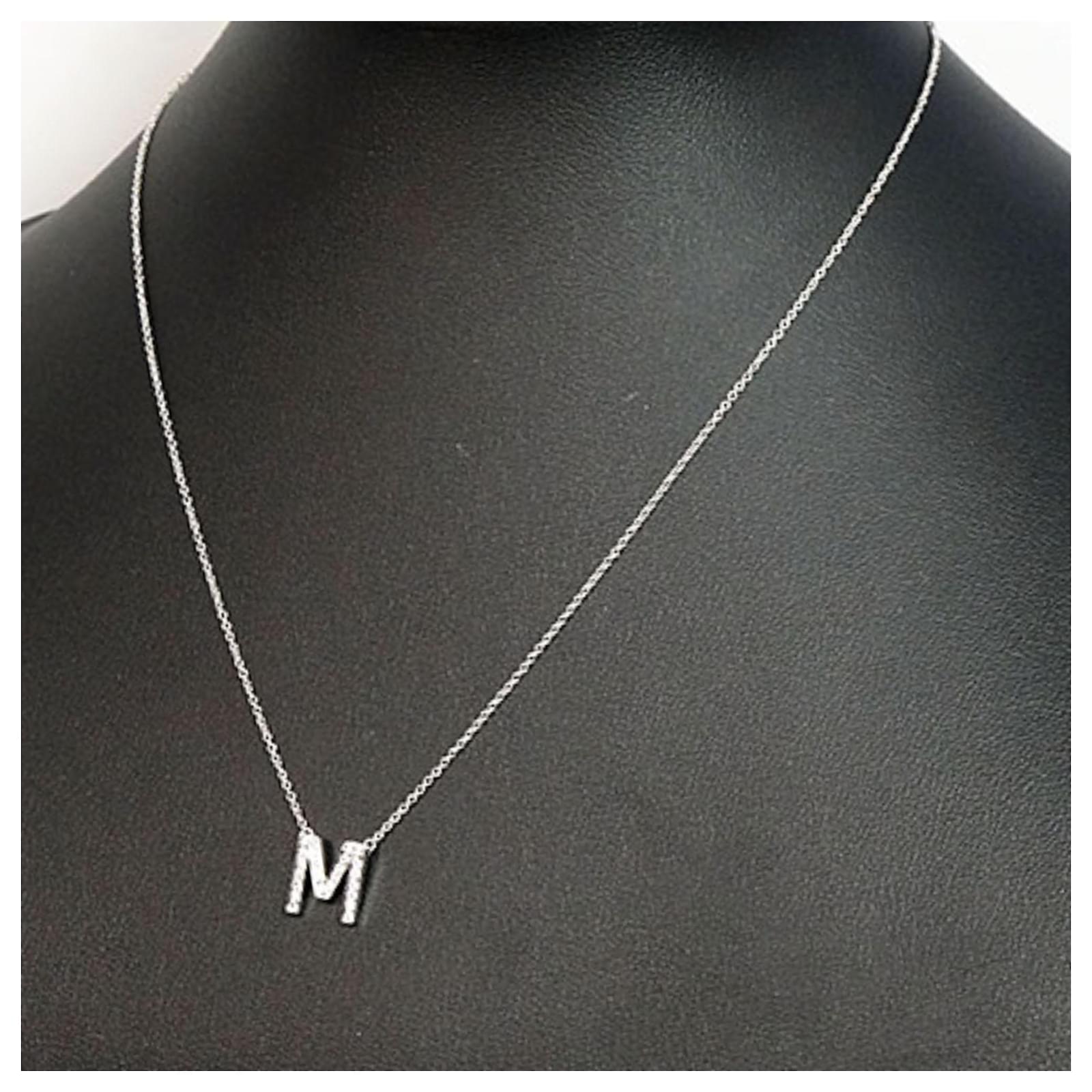 Tiffany & Co Collier avec pendentif initiale M en diamant argent ...