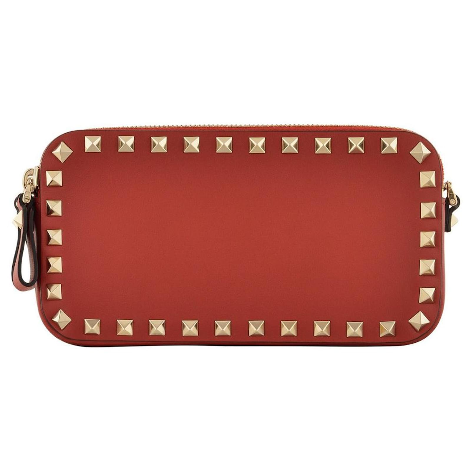 Valentino Garavani Sac bandoulière Valentino Cuir Rouge ref.193959 ...