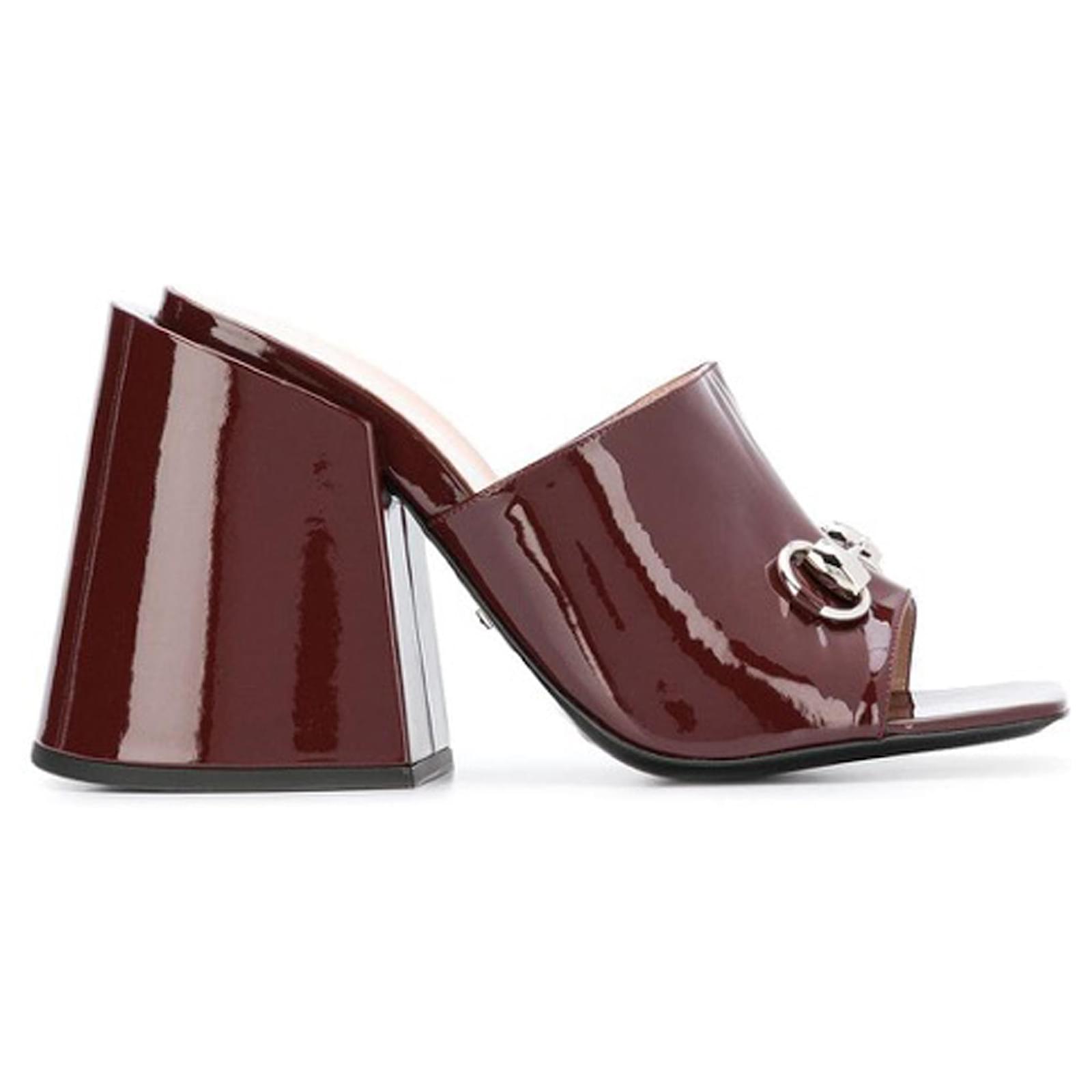 Escarpins en cuir verni rouge Gucci Lexi Cuir vernis Veau façon poulain ...
