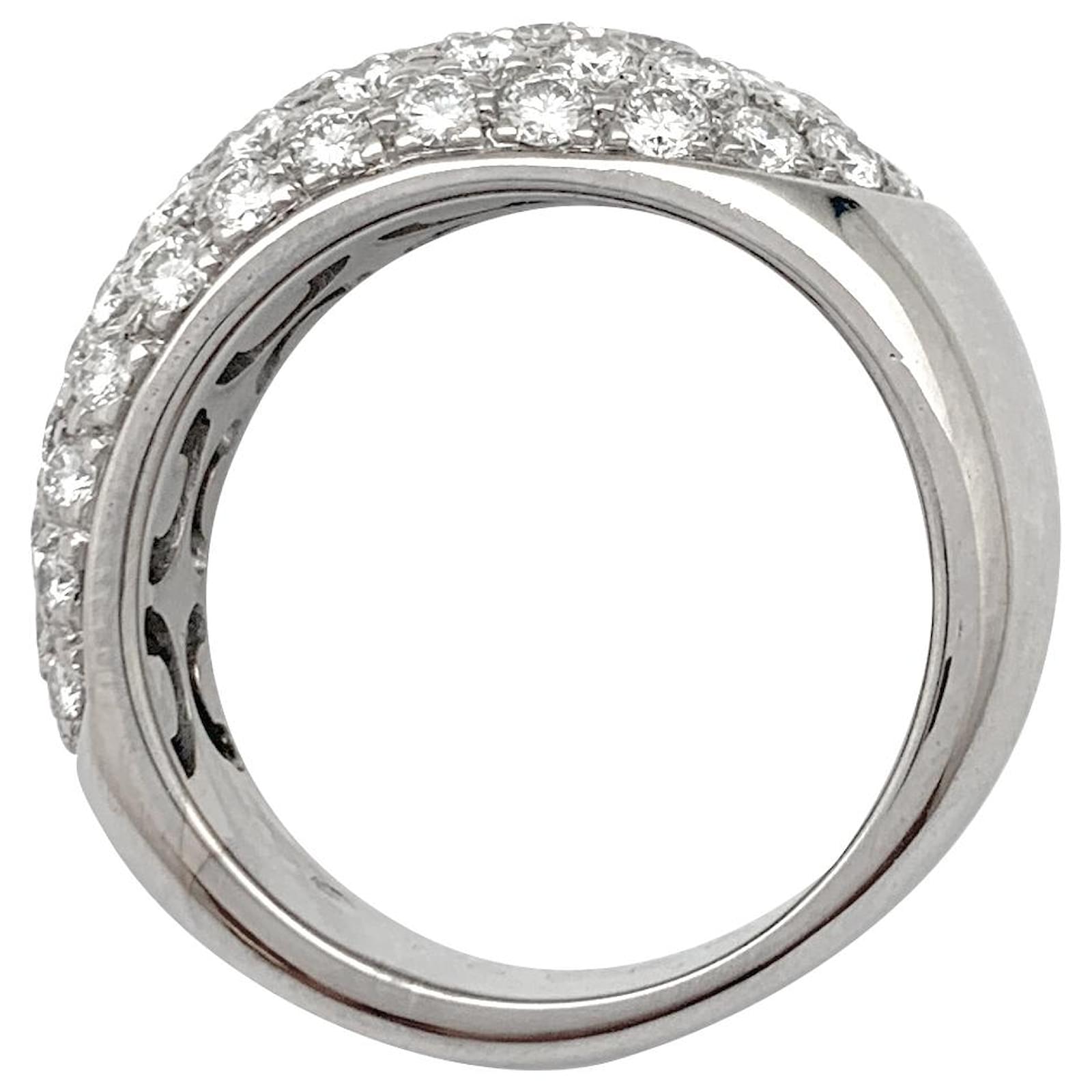 Chaumet Ring, "Homage to Venice", white gold and diamonds. Yellow gold ...