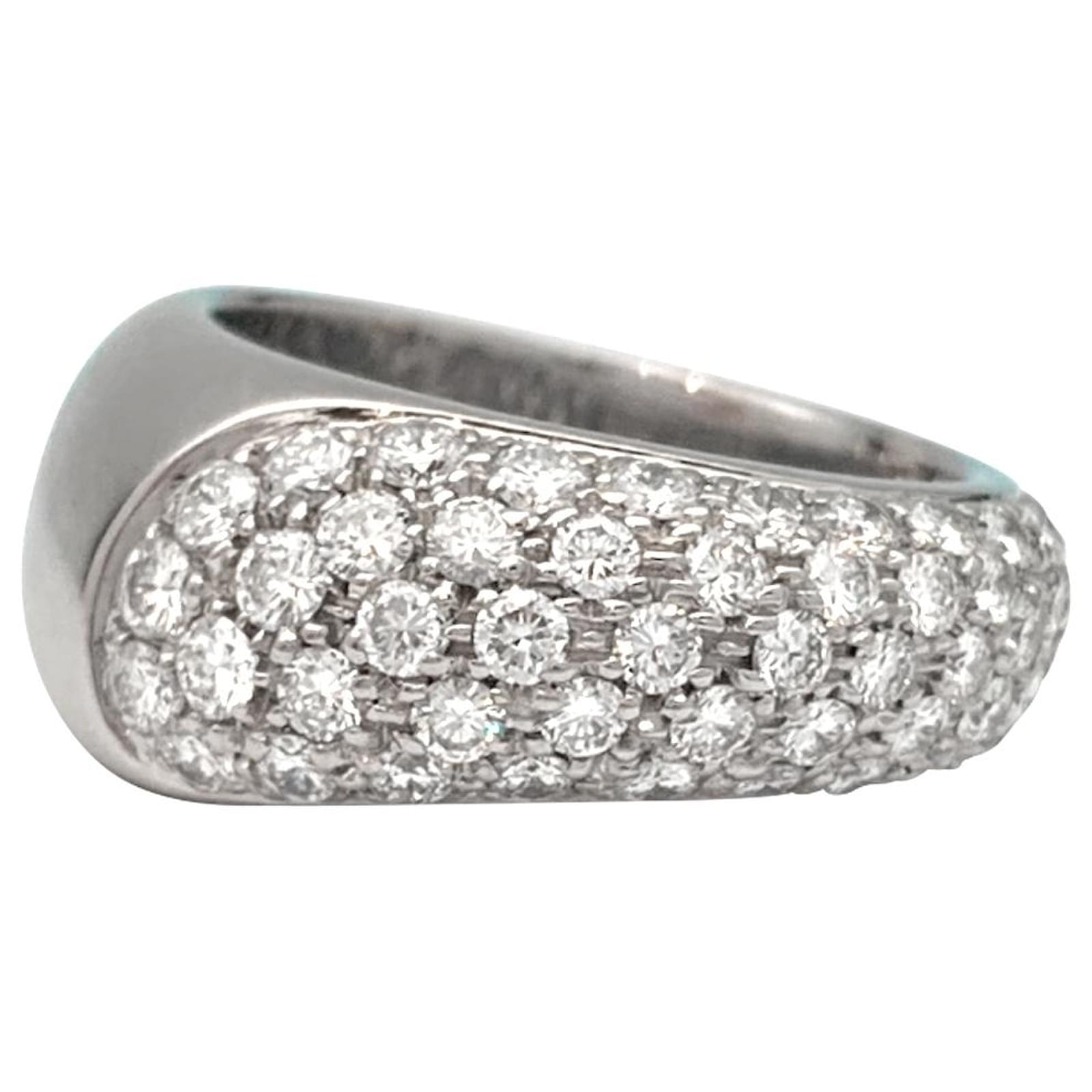 Chaumet Ring, "Homage to Venice", white gold and diamonds. Yellow gold ...