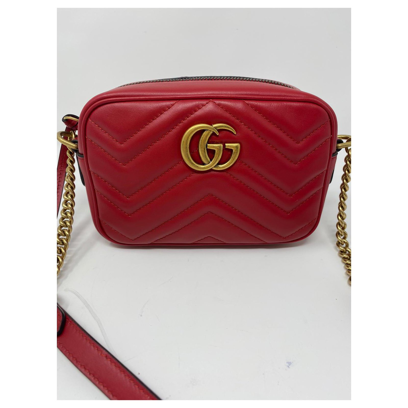 Gucci Mini sac GG Marmont matelassé Rouge Cuir ref.213732 - Joli Closet